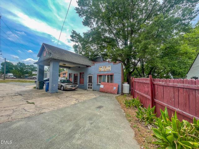 2620 Angier Avenue