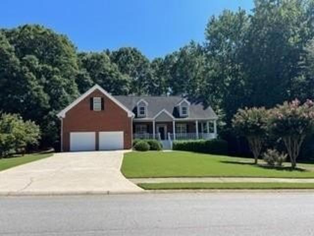 2620 Democracy Dr, Buford, GA 30519