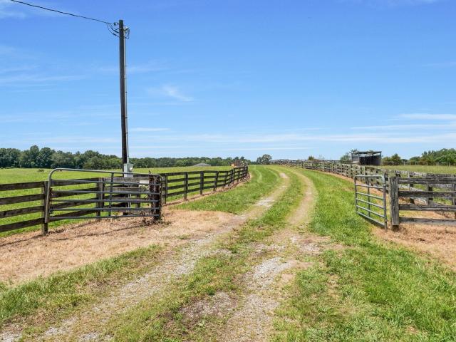 2620 Highway 48 S