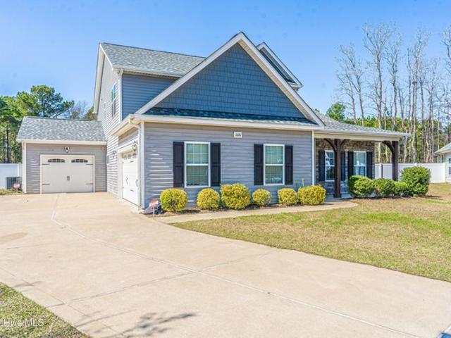 2620 Highpoint Ct, Fayetteville, NC 28304
