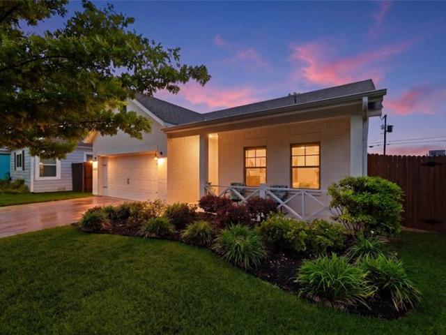 2620 Ryan Ave, Fort Worth, TX 76110
