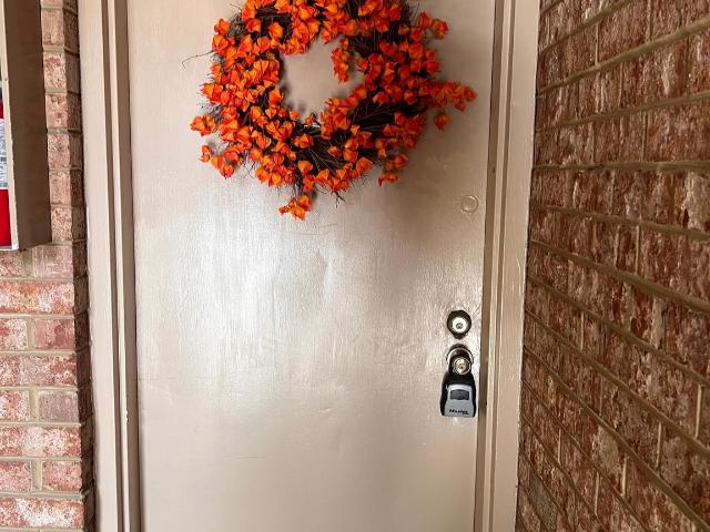 2620 Redcoat Dr, Unit 178, Alexandria, VA 22303 | MLS #VAFX2304 | Compass