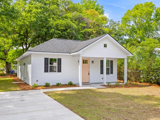 2620 Stark Ln, North Charleston, SC 29405 | MLS #26010 | Compass