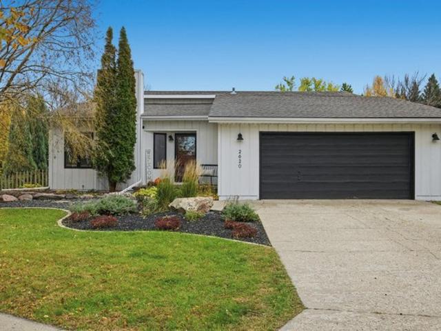 2620 Southgate Dr S, Fargo, ND 58103