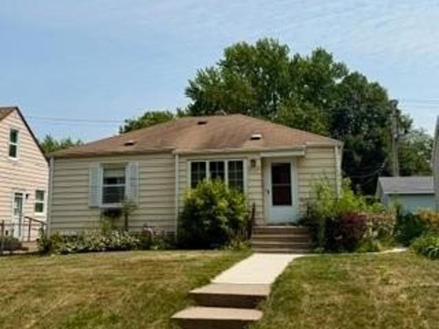 2620 York Ave N, Robbinsdale, MN 55422