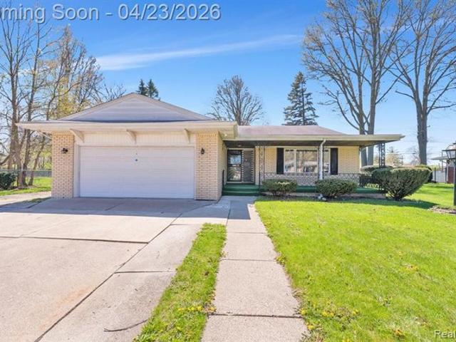 26211 Ross St, Inkster, MI 48141