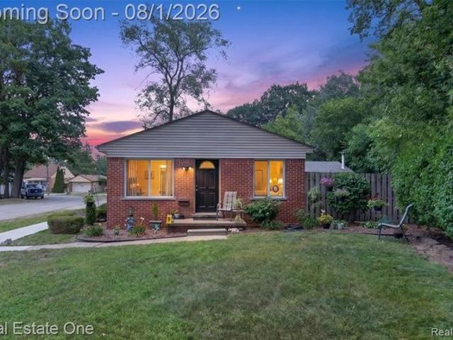26212 Park Ct, Madison Heights, MI 48071