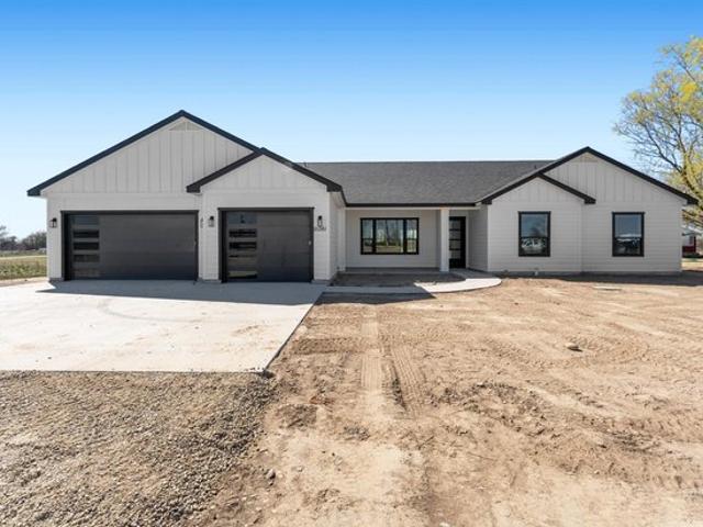 26219 Reed Ln, Wilder, ID 83676