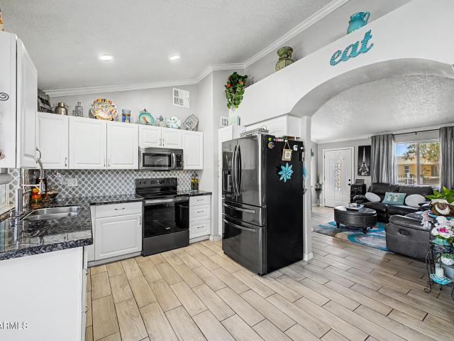 2621 N 50TH Lane