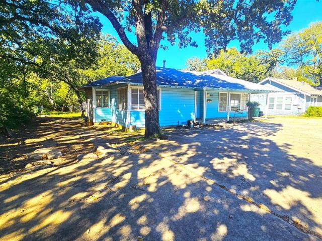 2621 N Locust St, Denton, TX 76209 | MLS #20901