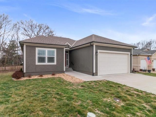 2621 NE Sonora Valley Dr, Blue Springs, MO 64014 | MLS #2607 | Compass