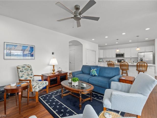 2621 Chateau Drive