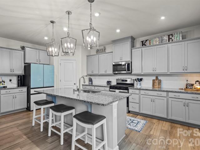 2621 Crimson Way # 137