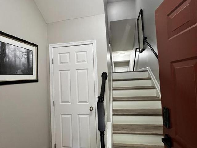 2621 Eastbourne Drive