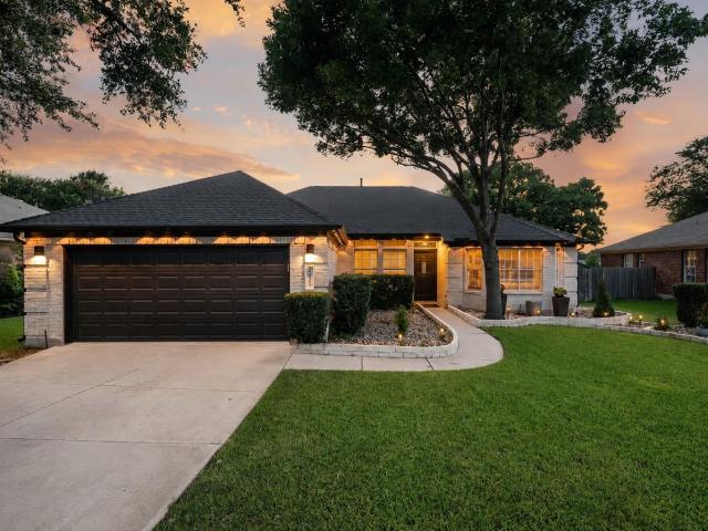 2621 Goldfinch Dr