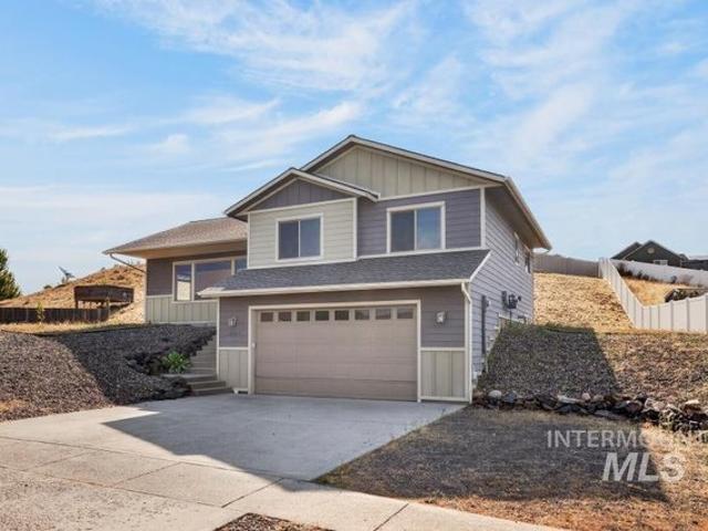2621 Granville St, Moscow, ID 83843
