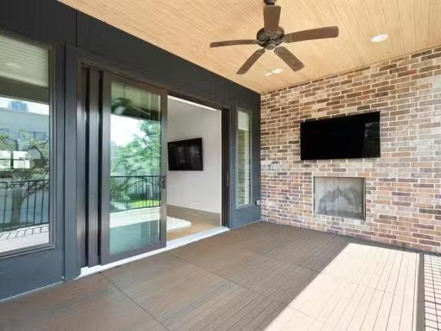 2621 GREENBRIAR DR, HOUSTON, TX 77098 Condo/Townhome For Sale.