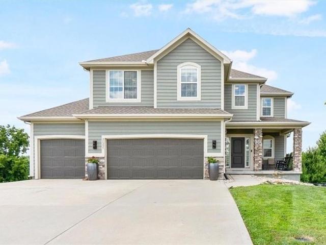 26227 W 141st Ct, Olathe, KS 66061