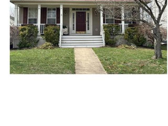 26227 Lands End Dr, Chantilly, VA 20152