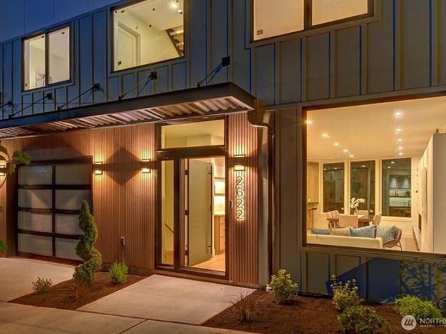 2622 Mayfair Ave N, Seattle, WA 98109