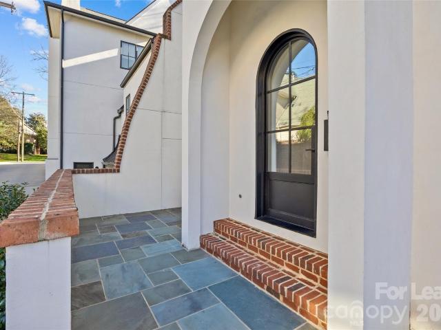 2622 Chelsea Drive