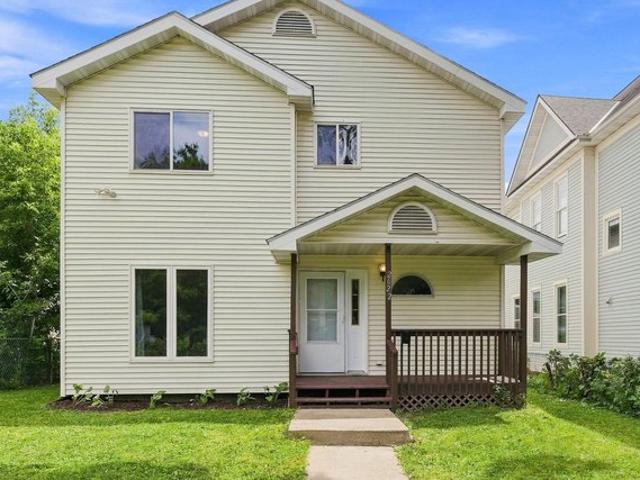 2622 Dupont Ave N, Minneapolis, MN 55411