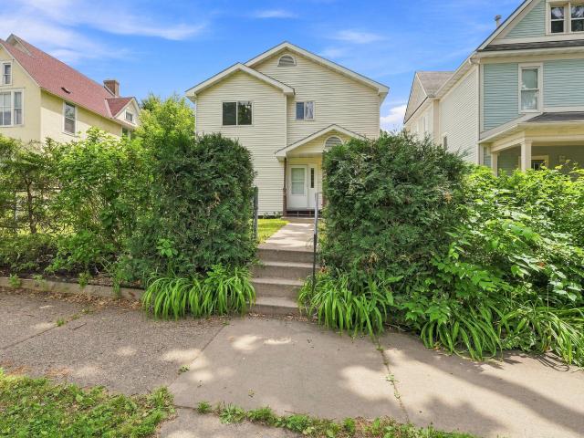 2622 Dupont Avenue N