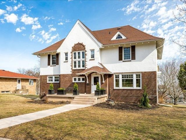 2622 E 7th St, Duluth, MN 55812