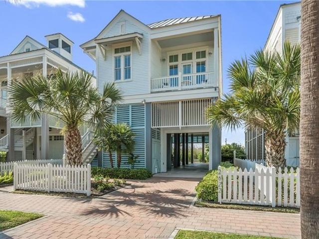 2622 E Seaside Dr, Galveston, TX 77550