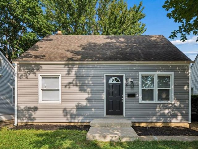 2622 Hiawatha St, Columbus, OH 43211