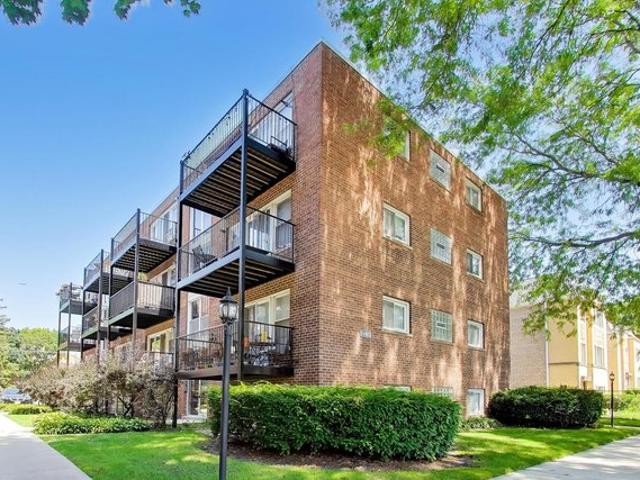 2622 W Catalpa Ave Apt 8, Chicago, IL 60625