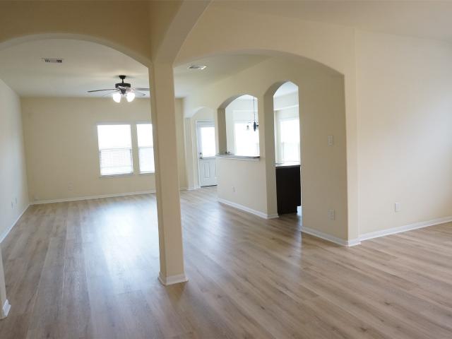 2622 Whitetip Court