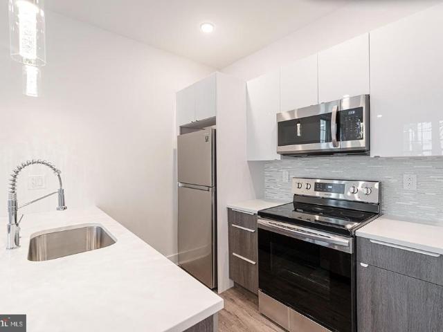 2623 Christian Street # UNIT 304