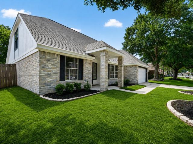 2623 Foxden Drive