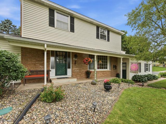 2623 Riviera Drive N