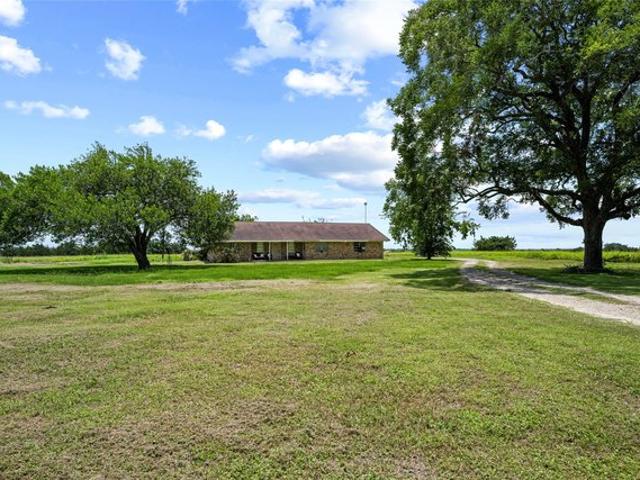 2623 Salem Rd, Brenham, TX 77833