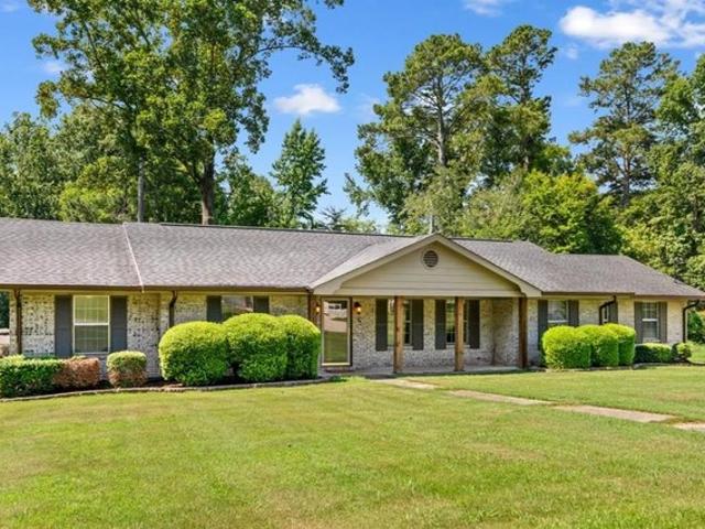 2623 Valley View Dr, Rocky Face, GA 30740