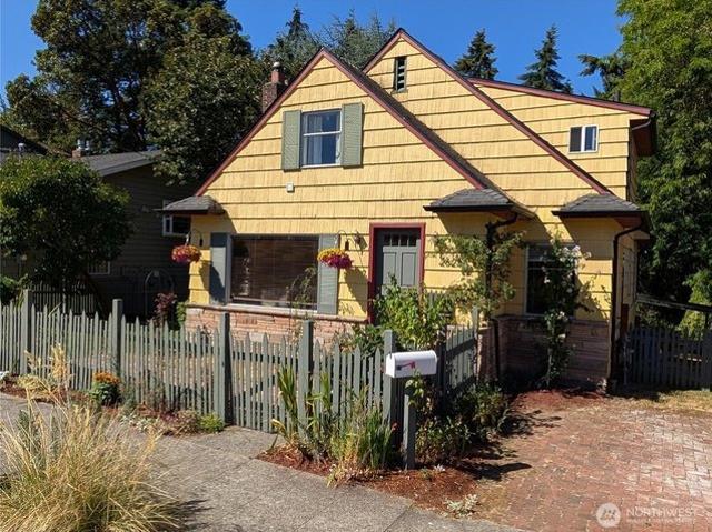 2623 39th Ave SW, Seattle, WA 98116