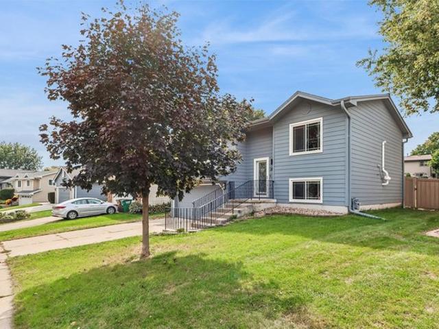 262 23rd St, West Des Moines, IA 50265