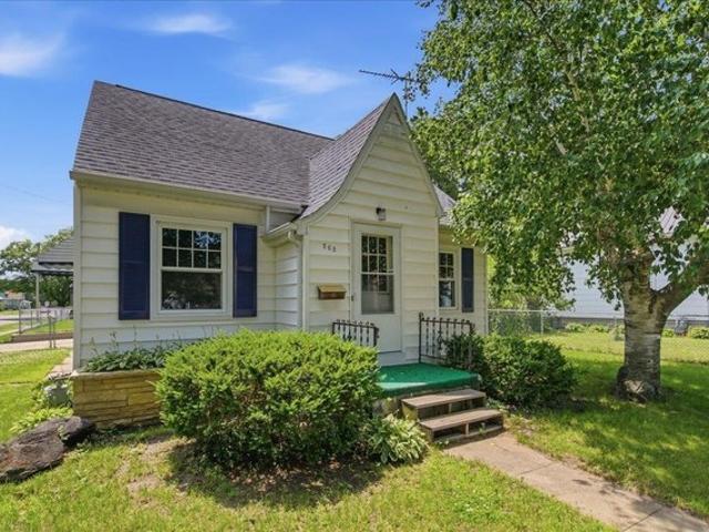 262 Cottage Grove Ave, Waterloo, IA 50703