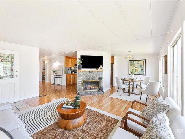 262 Checola Cir