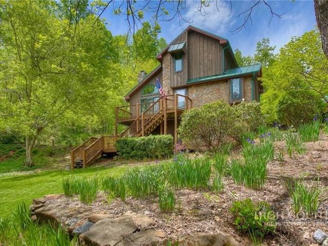 262 Azalea Hills Ln, Spruce Pine, NC 28777