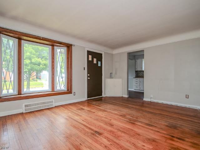 262 E 323rd Street