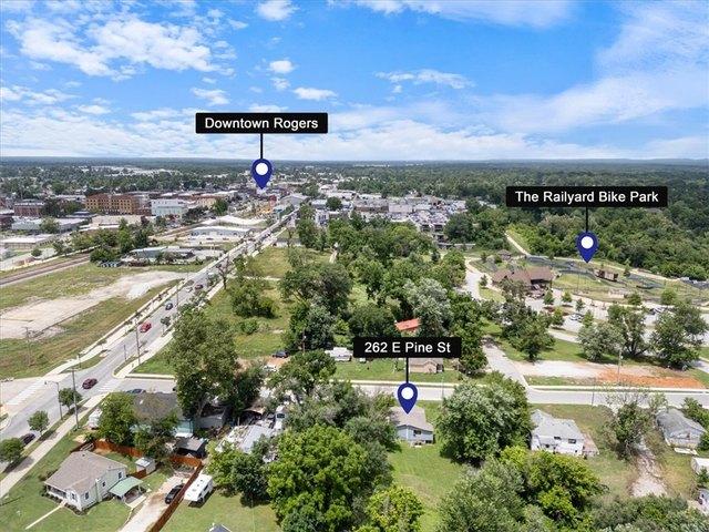 262 E Pine St, Rogers, AR 72756
