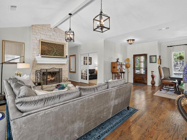 262 E Ridgewood Rd