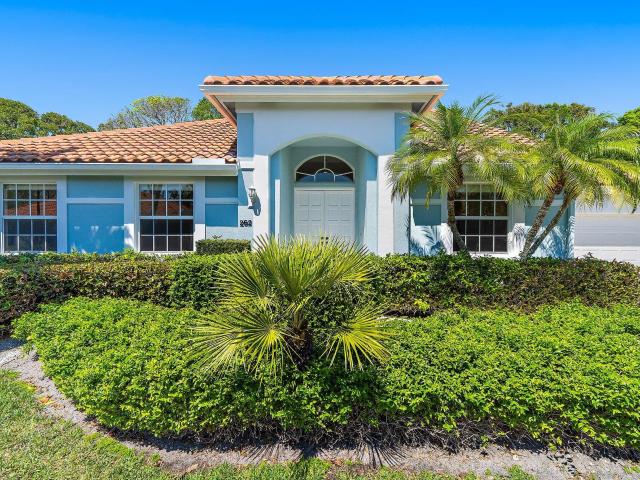 262 Eagleton Estates Blvd, Palm Beach Gardens, FL 33418 | MLS #B26006 | Compass