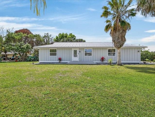 262 Easy St, Sebastian, FL 32958