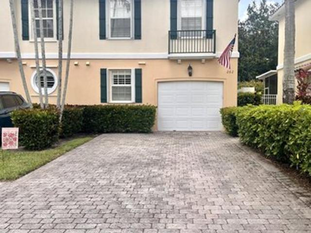 262 Fortuna Dr, Palm Beach Gardens, FL 33410