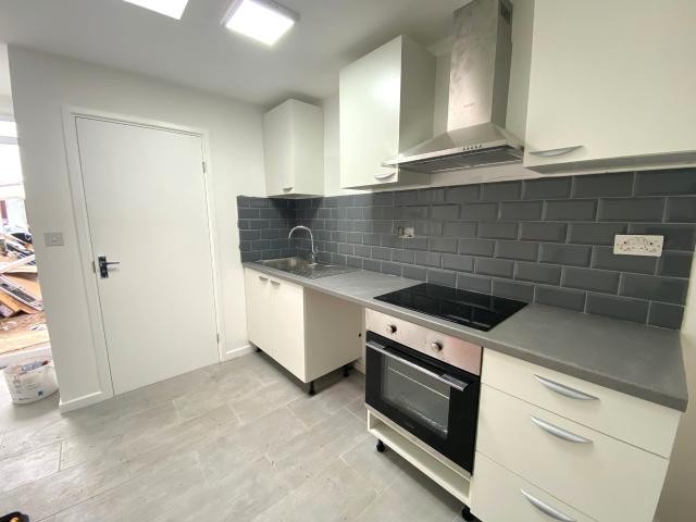 262 Kingston Road, Ilford, IG1 1PG Century 21 United Kingdom