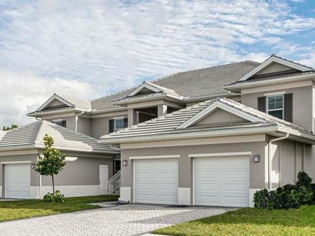 262 Indies Dr East Unit 201, Naples, FL